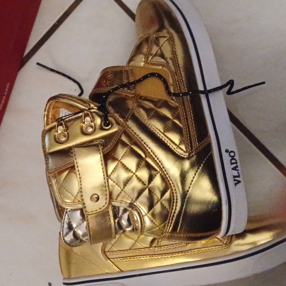 Vlado Golden Sneakers, Size 7 - Gem